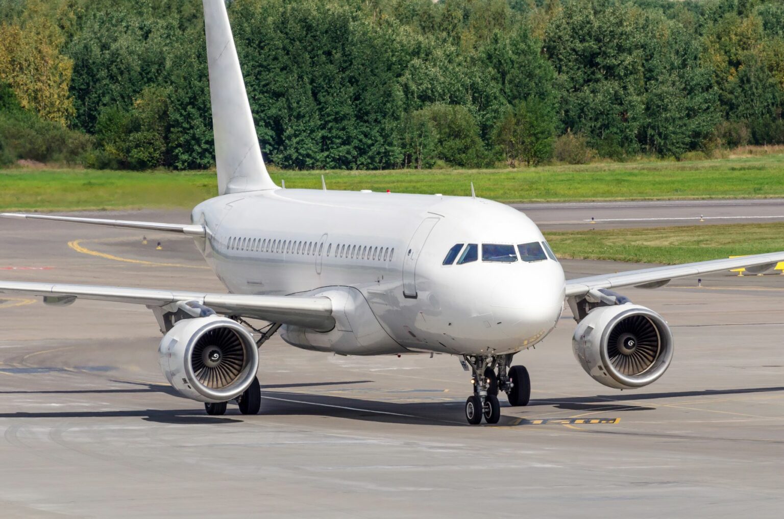 AviaAM Leasing Expands Fleet with Acquisition of Airbus A320-200 ...